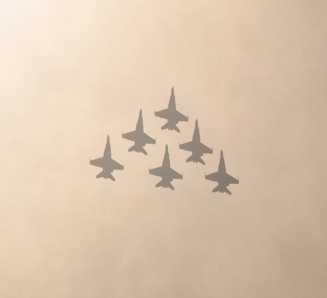 military-flight-formation-square - Approachable Leadership